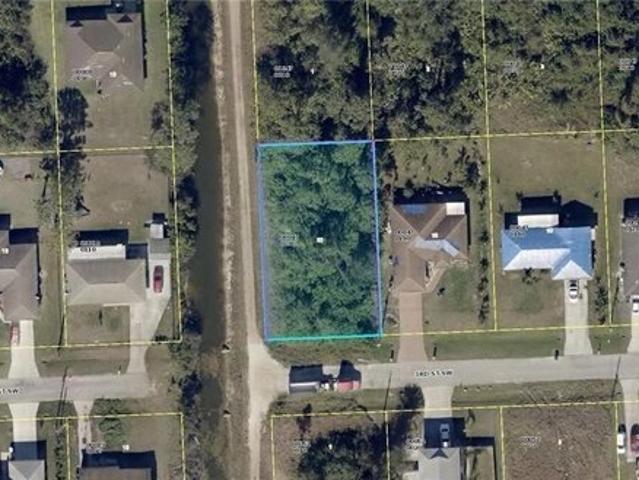 4018 3rd St SW, Lehigh Acres, FL 33976