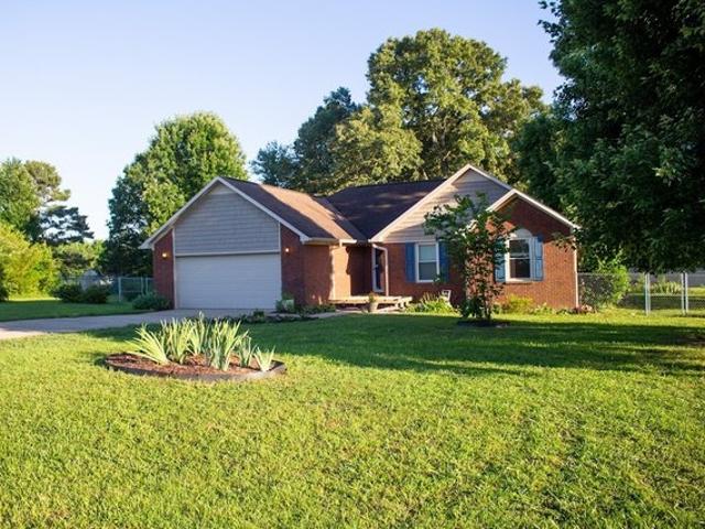 4019 Belle Orchard Dr, Fayetteville, TN 37334