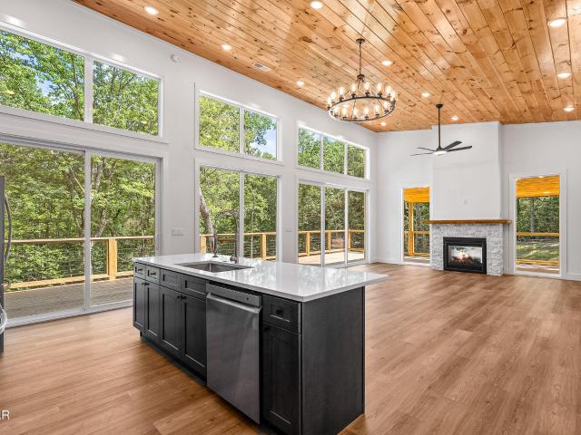 4019 Brook Hollow Lane