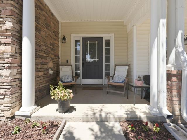 4019 Comrie Lane