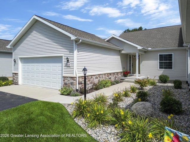 4019 Eastbridge Rd, Stockbridge, MI 49285