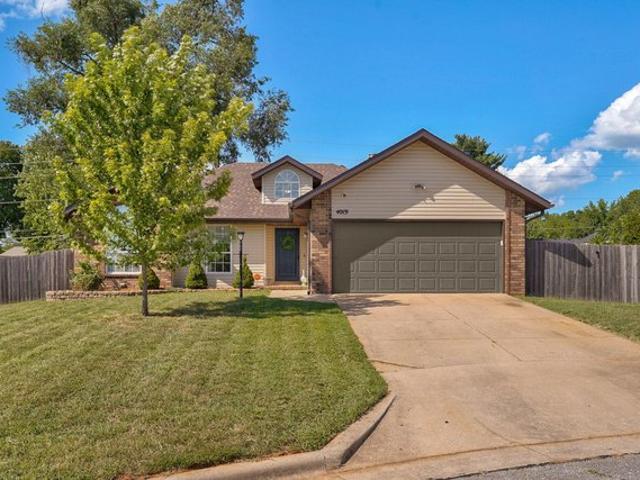 4019 W Watkins St, Springfield, MO 65802