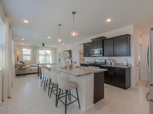 40105 W CAREY Drive