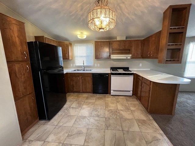 40108 N Tothill Cir, Sterling Heights, MI 48310