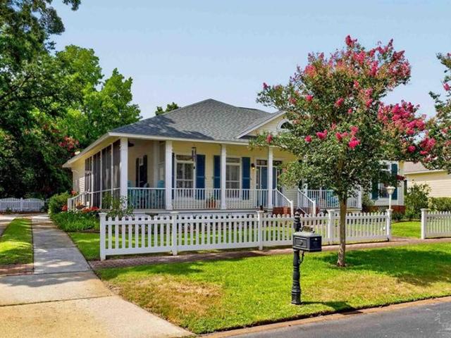 4010 Azure Way, Pensacola, FL 32507