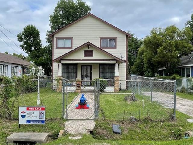 4010 Beggs St, Houston, TX 77009