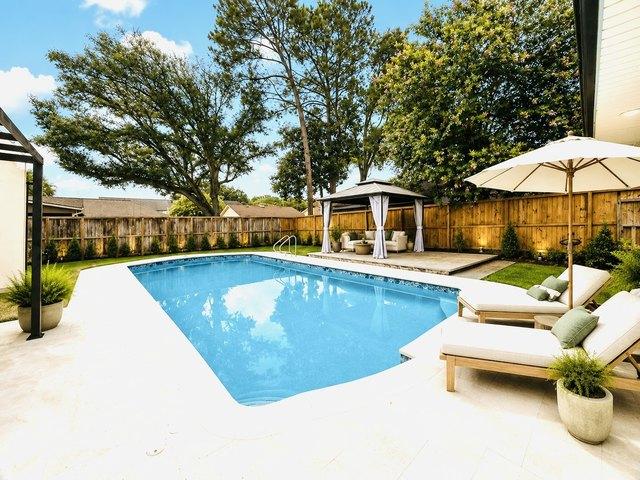 4010 Ecuador Dr, Pasadena, TX 77504