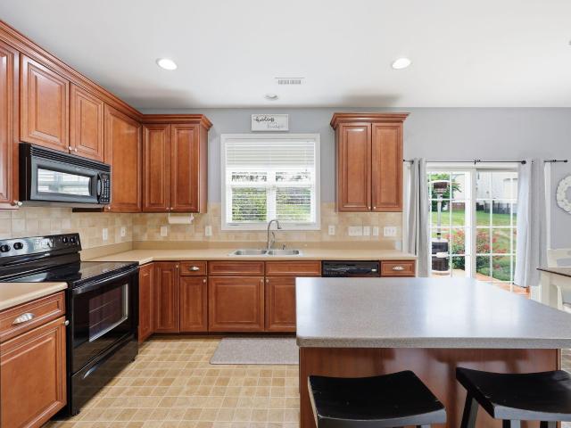 4010 Forbes Way