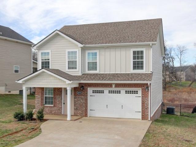 4010 Fort Sumter Dr, Clarksville, TN 37042