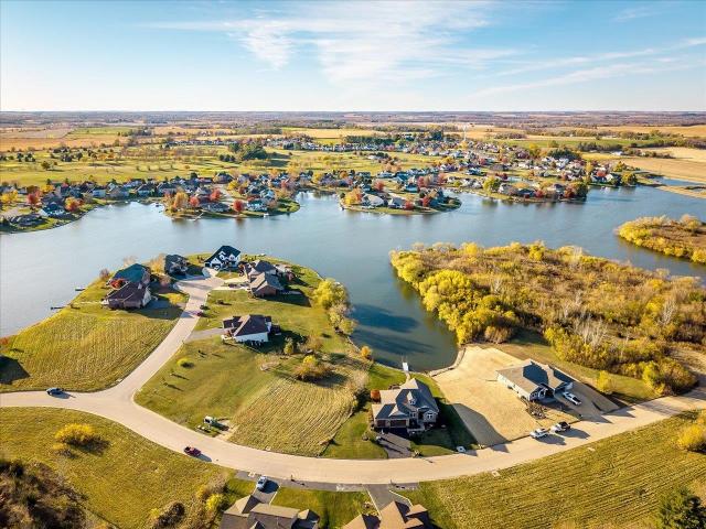 4010 Lakeshore Drive