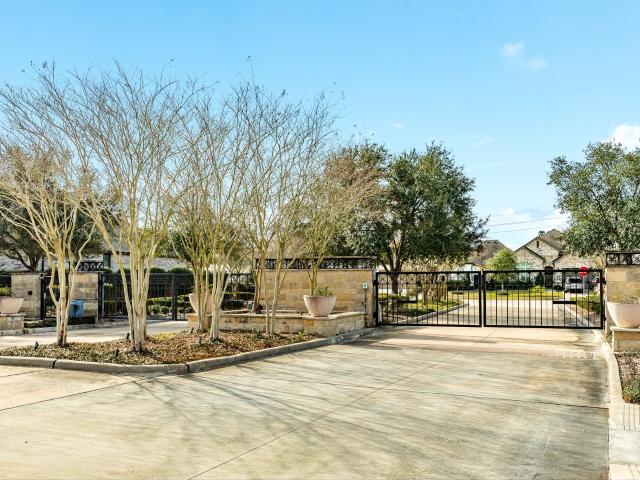 4010 Shackleton Court