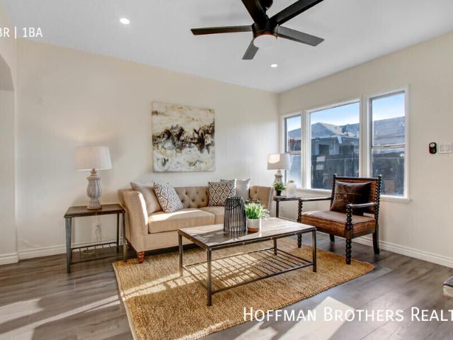 4010 W 130th St Hawthorne, CA 90250