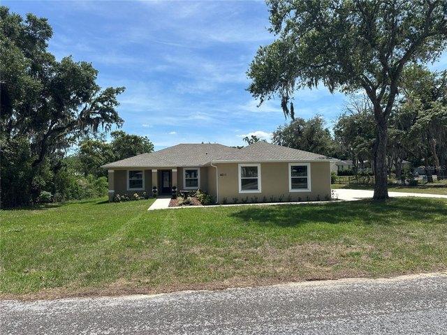 4011 Amber Rd, Valrico, FL 33594