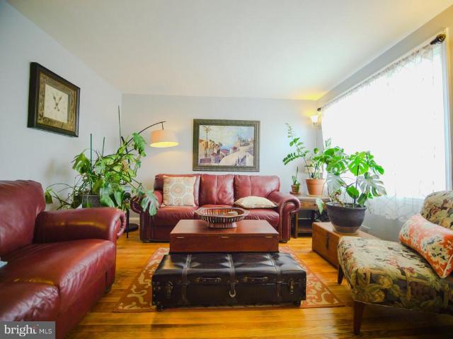 4011 Balfern Avenue