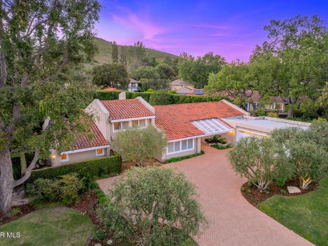 4011 Cresthaven Dr, Westlake Village, CA 91362 | MLS #226001 VC | Compass