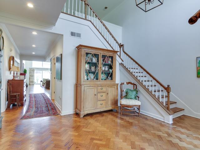 4011 dumaine way