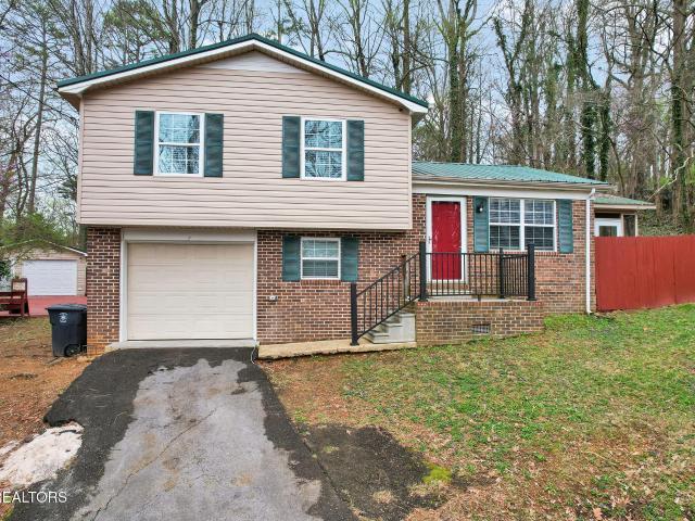 4011 Lynncrest Drive