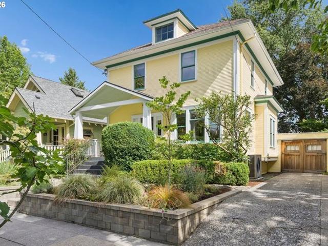 4011 SE Salmon St, Portland, OR 97214