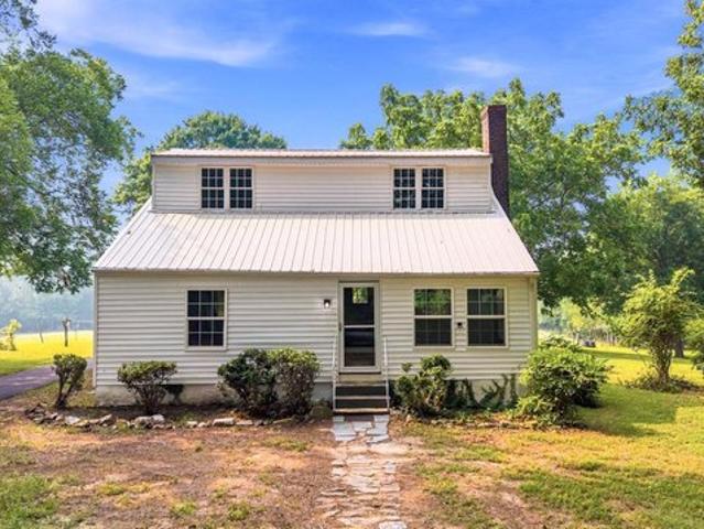 4011 Tobacco Rd, Nathalie, VA 24577
