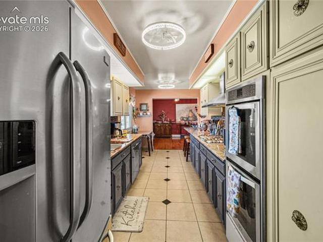 4011 Valley Drive