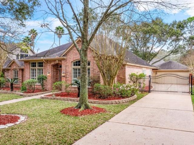 4011 W Pine Brook Way, Houston, TX 77059