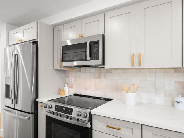 4012 Mount Acadia