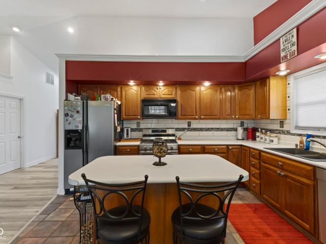 4012 S Loganberry Court