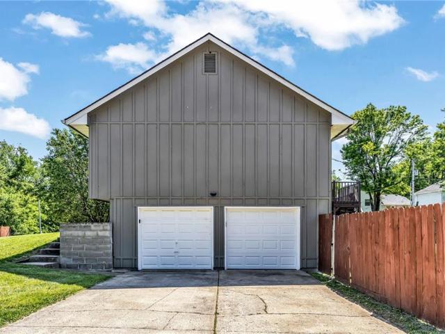 4012 S Marshall Drive