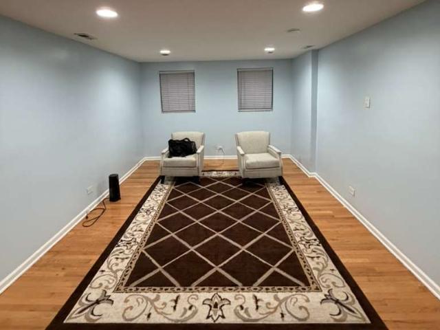 4012 W Ainslie St, Unit G, Chicago, IL 60630 | MLS #12606 | Compass