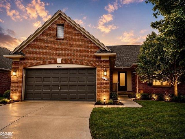 40135 Streamwood Ct, Sterling Heights, MI 48310