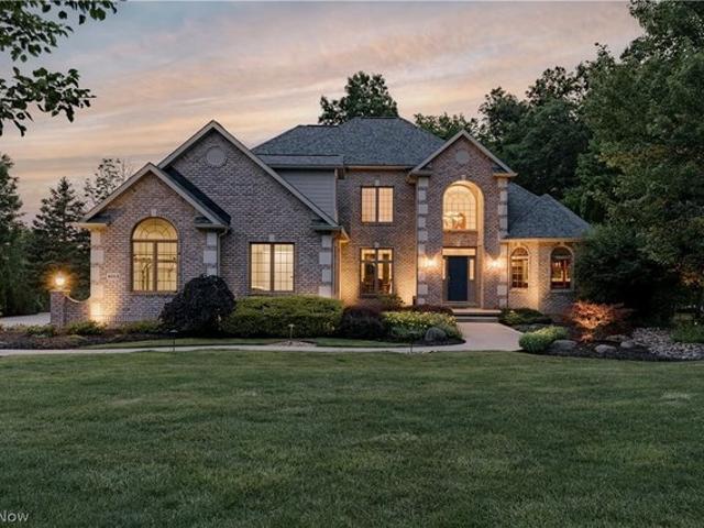 4013 Meadowvale Ct, Akron, OH 44333