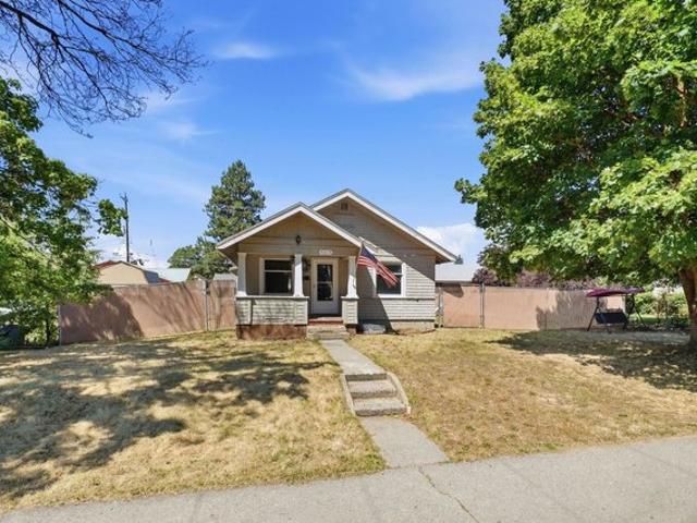 4013 N Whitehouse St, Spokane, WA 99205