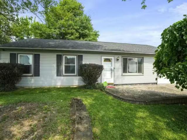 4013 BRIARBUSH DR, COLUMBUS, OH 43207 Single Family Residence.