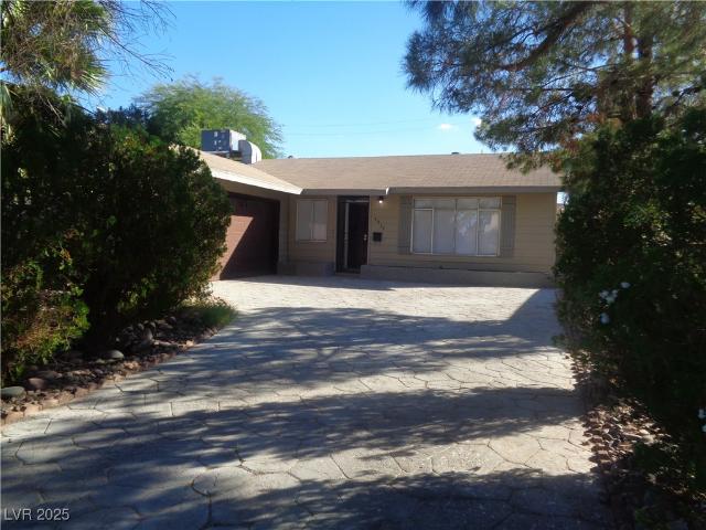 4013 El Camino Ave, Las Vegas, NV 89102 | Compass