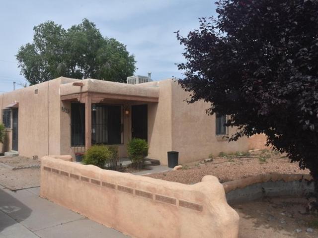 4013 Thaxton Ave SE, Albuquerque, NM 87108