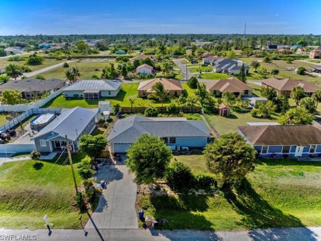 4013 10th St W, Lehigh Acres, FL 33971