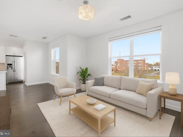 401 15th Street SE Unit# 401, Washington, US, DC