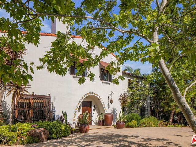 401 26th St, Santa Monica, CA 90402 | MLS #26678 | Compass