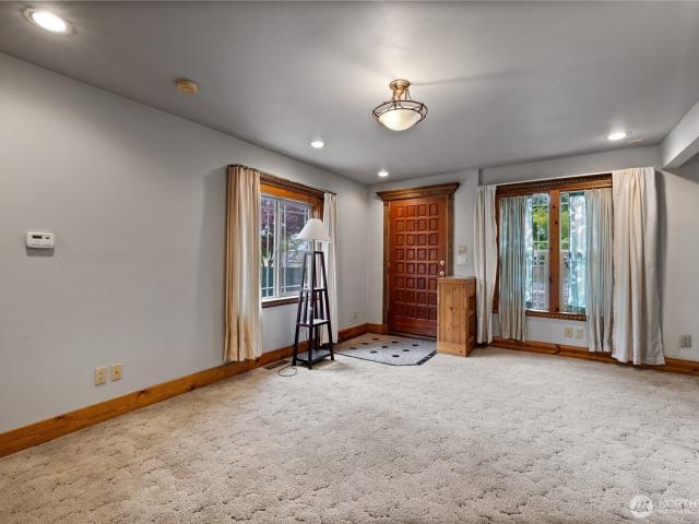 401 7th Street NW