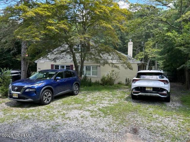 401 403 Glenn Road