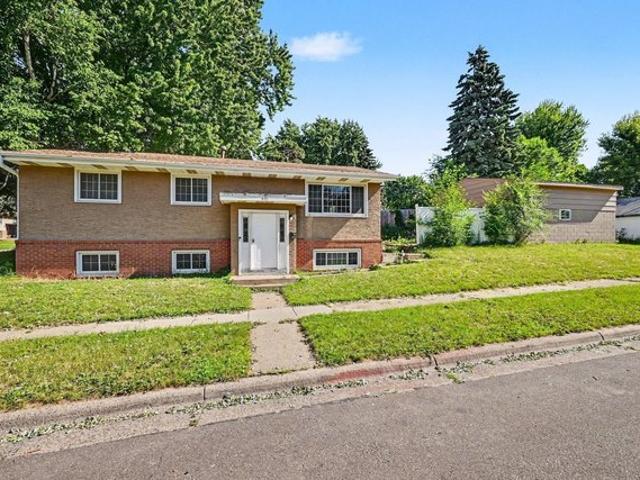 401 42nd Ave NE, Minneapolis, MN 55421