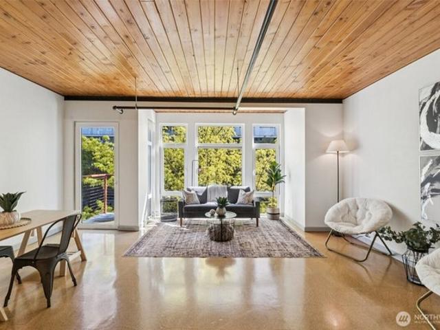 401 9th Ave N Apt 201, Seattle, WA 98109