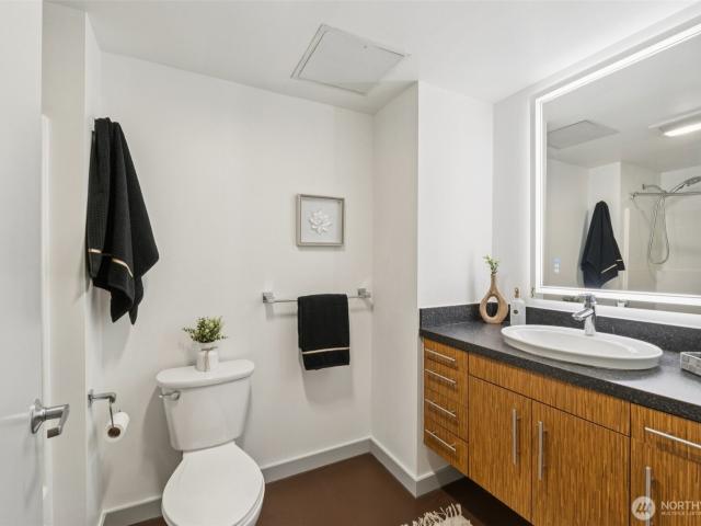 401 9th Ave N, Unit 201, Seattle, WA 98109 | MLS #2503
