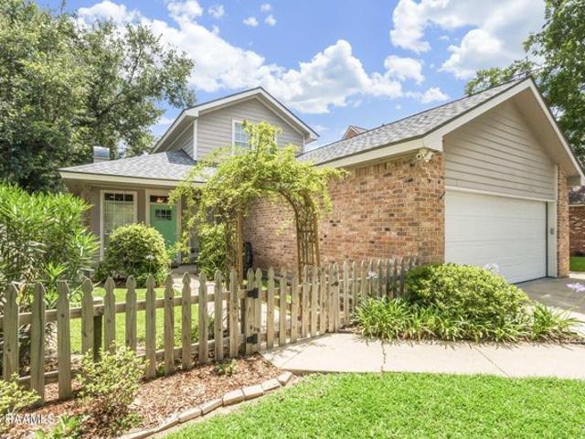 401 Cobblestone Rd, Lafayette, LA 70508
