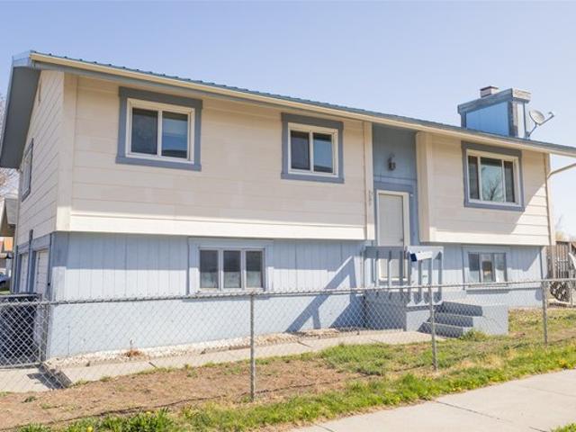 401 Columbine Ct, Great Falls, MT 59405