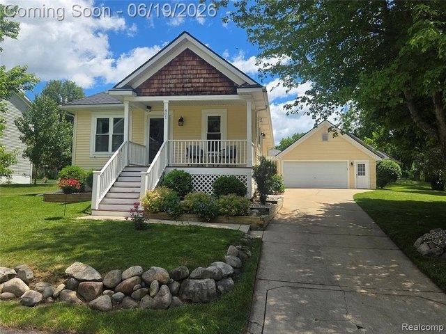 401 Chalmers Ln, Genoa Township, MI 48843