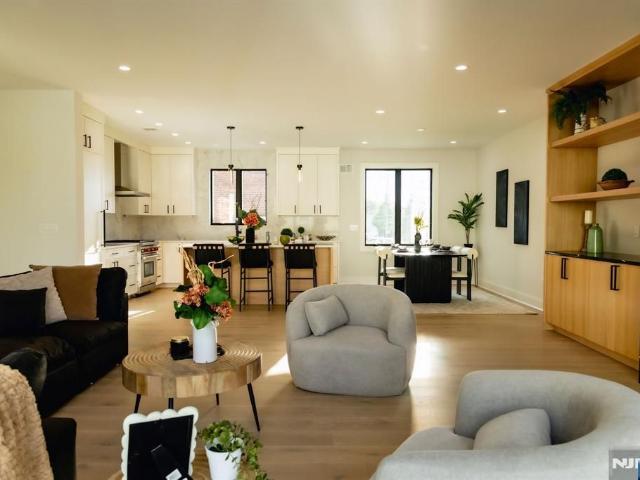 401 A Grand Avenue Unit# A, Leonia, US, NJ