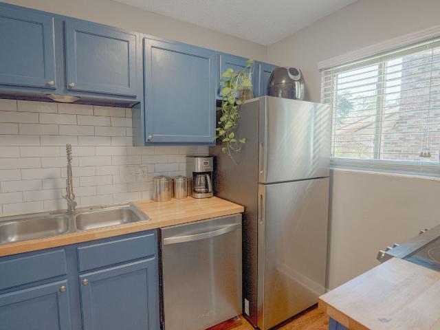 401 Andrea Ln, Hanahan, SC 29410 | MLS #26000 | Compass