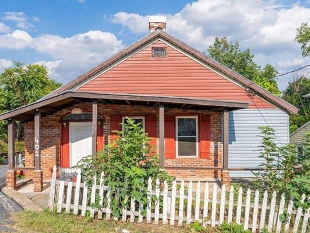 401 Bowling St, Staunton, VA 24401