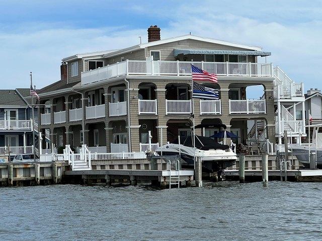 401 Bayfront Apt 2N, Ocean City, NJ 08226